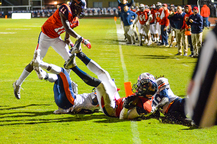 Ole Brook takes down Wayne County 39-33 to move to second round of 5A ...