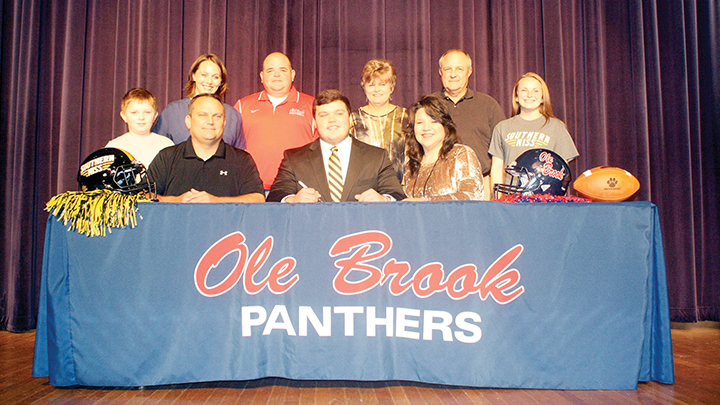 Ole Brook sends 3 to college on football scholarships - Daily Leader ...