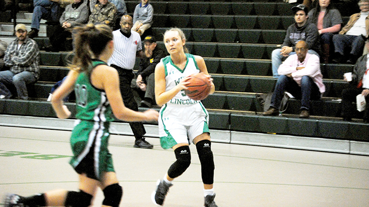Lady Bears’ big first quarter wins 66-35 | Daily Leader