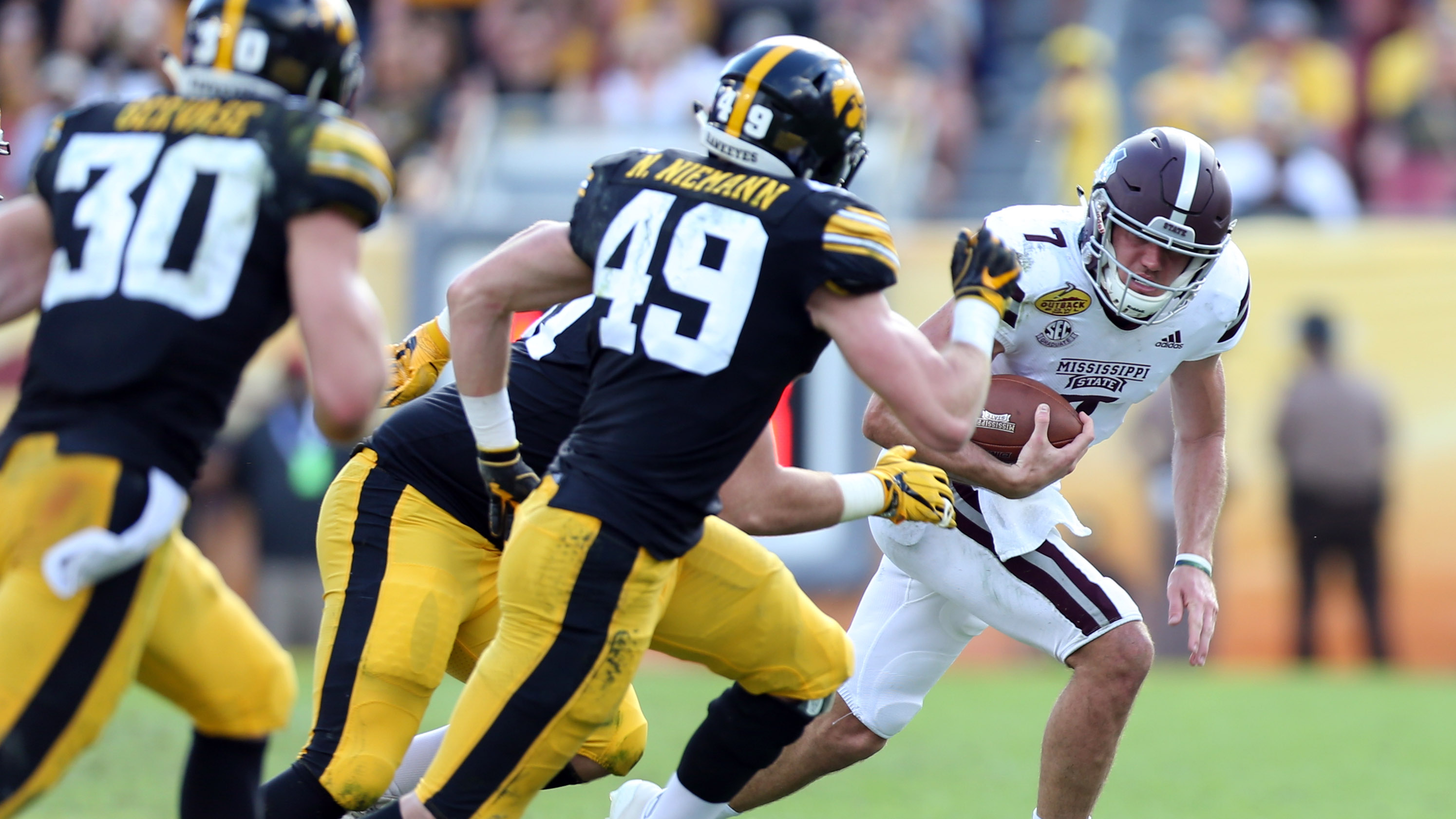 MSU Bulldogs fall in Outback Bowl | Daily Leader