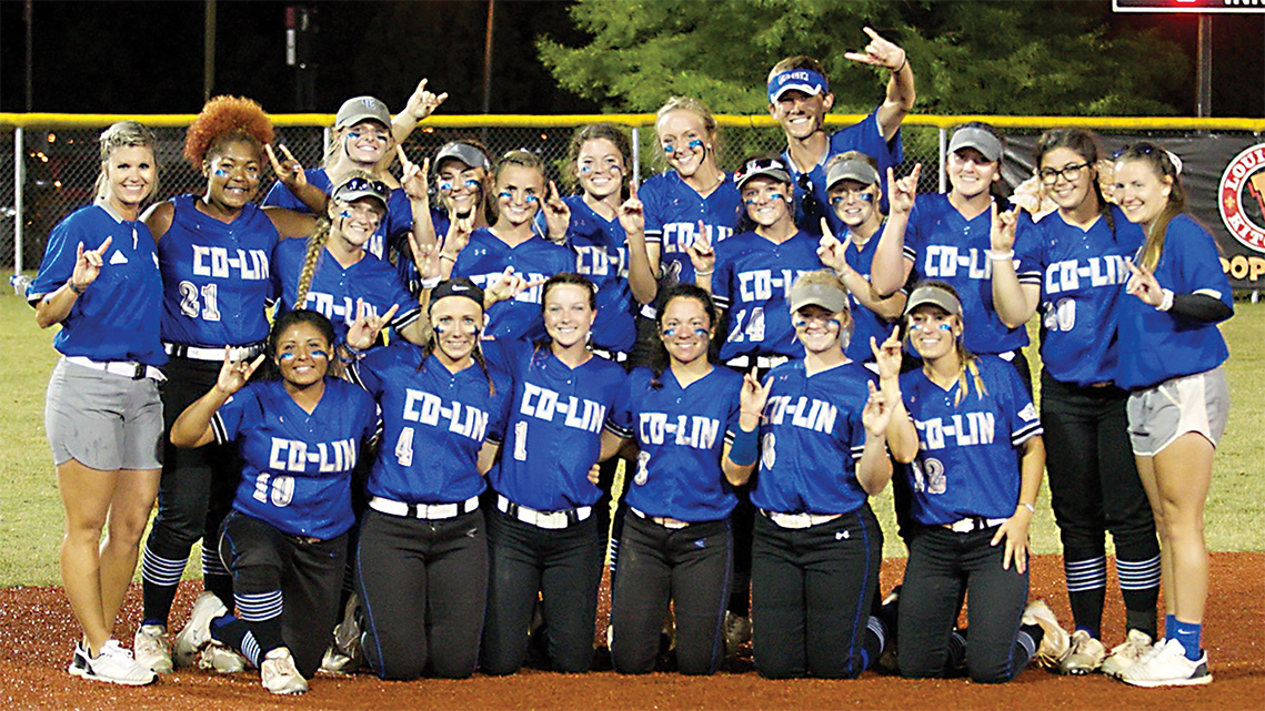 Co-Lin downs defending national champs | Daily Leader