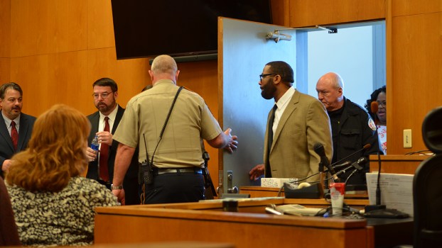 Defense says accused 'just snapped' — Willie Cory Godbolt trial begins ...
