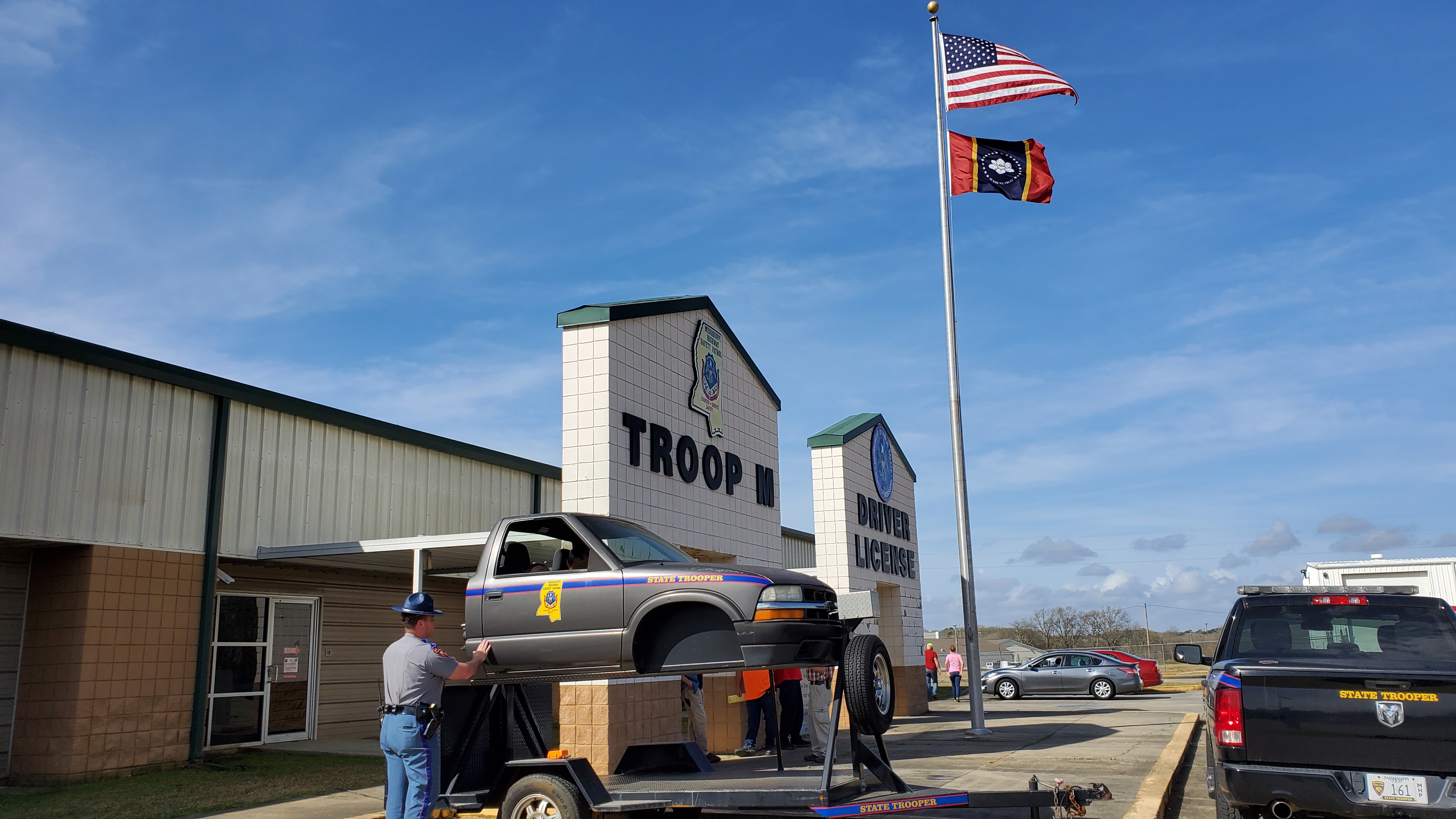 Vehicle rollover simulator at Brookhaven MHP DL station | Daily Leader