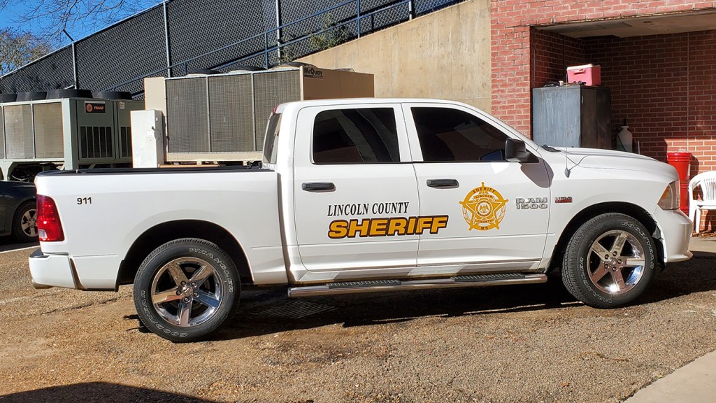 LCSO reports 7 calls of suspicious persons, vehicles Monday | Daily Leader