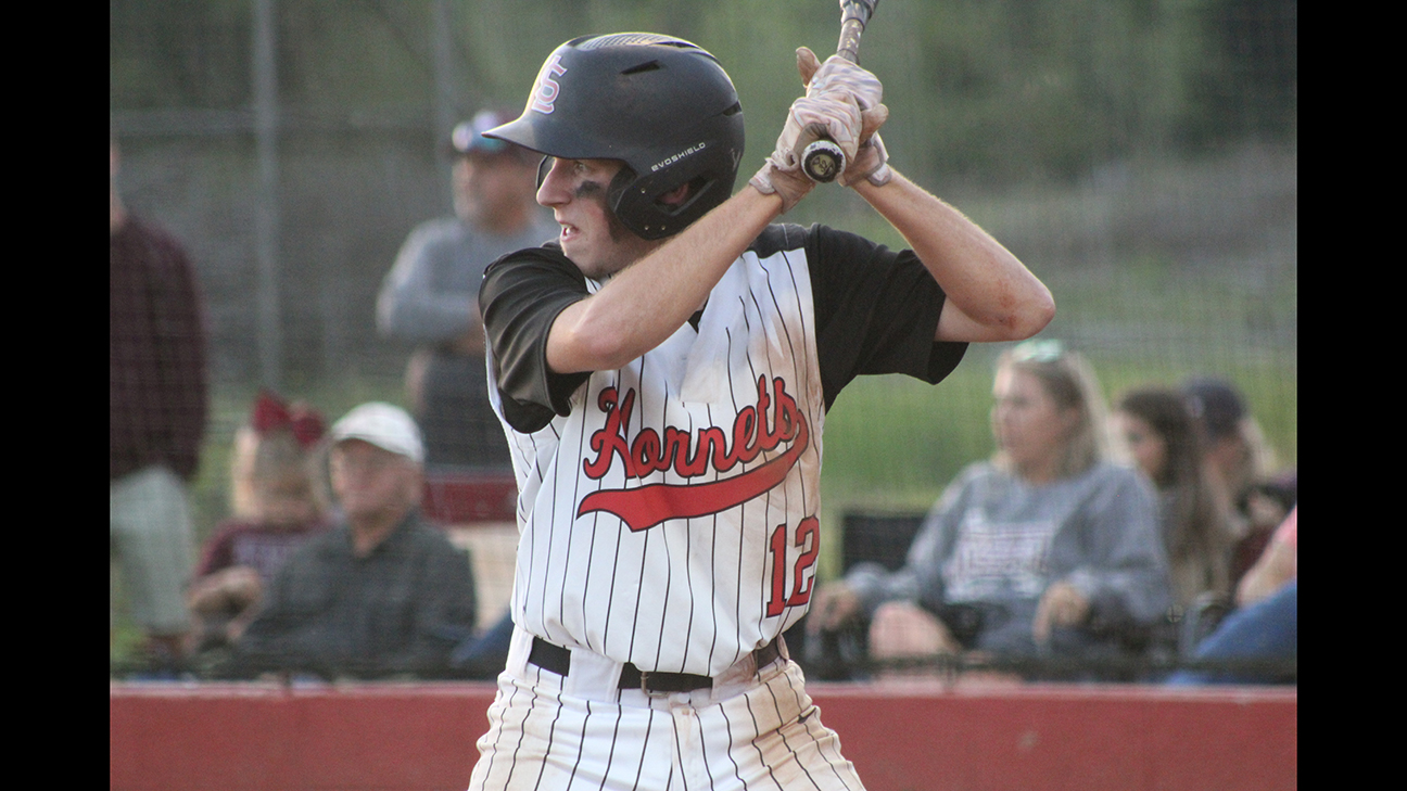 Loyd Star pounds Puckett 17-7, will host series finale tonight - Daily ...