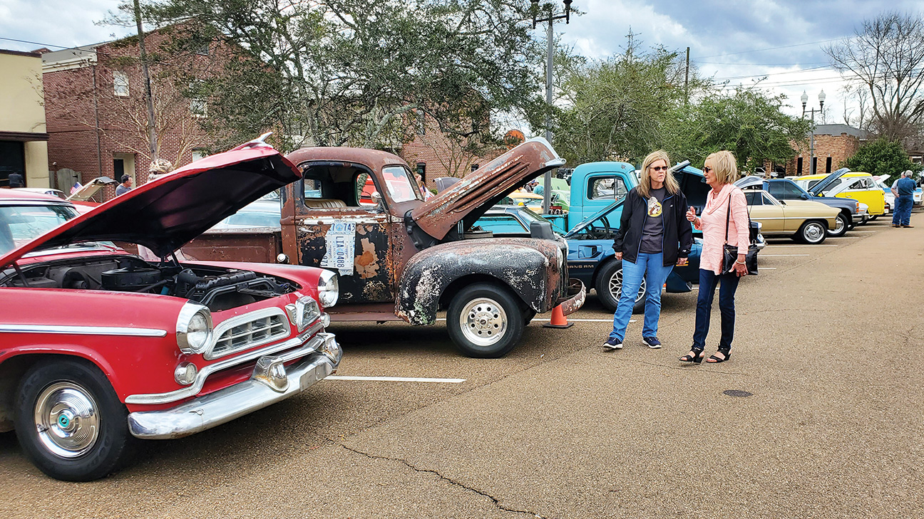 Car show brings in record crowd | Daily Leader