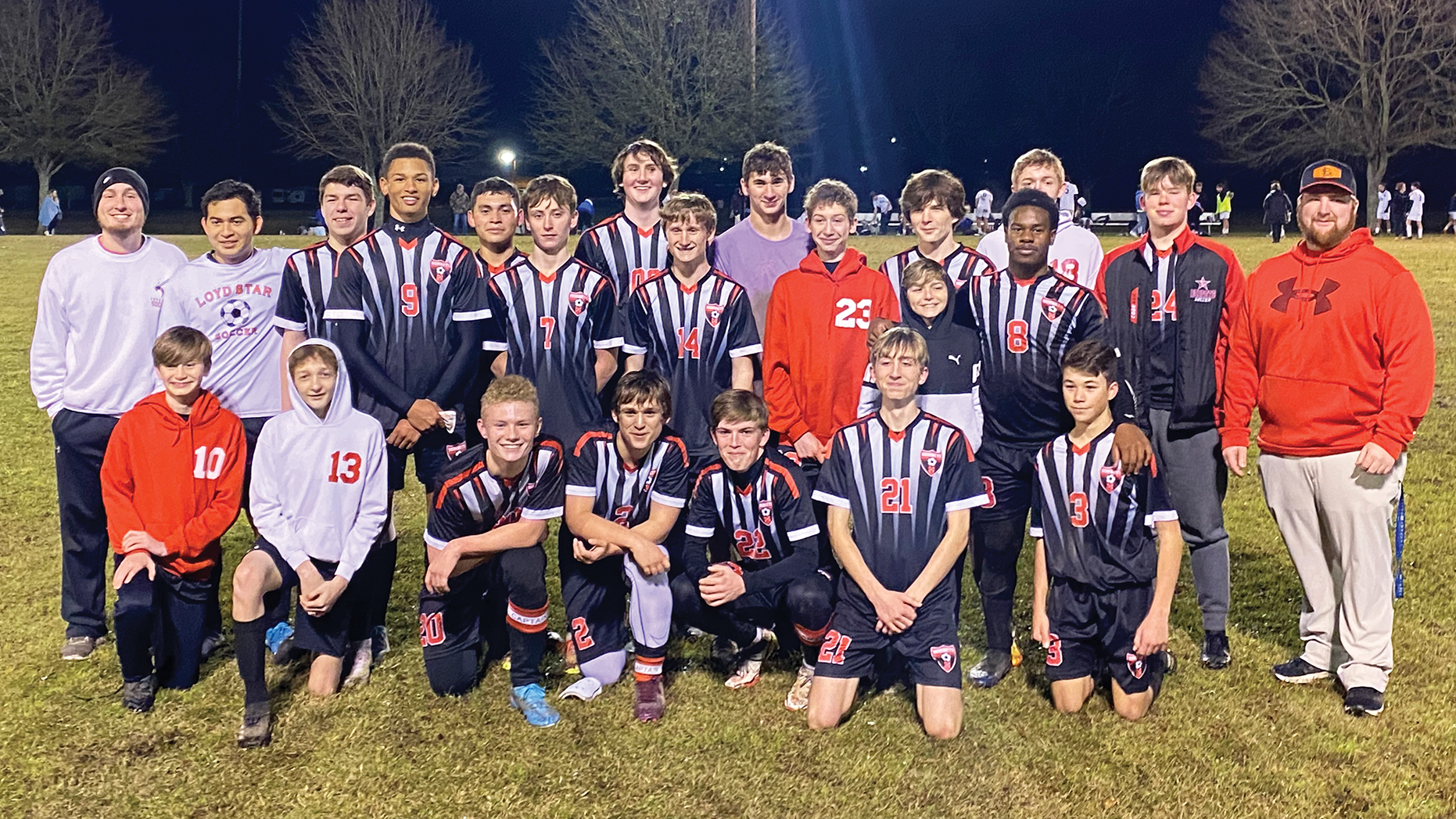 Loyd Star Hornets on to 2nd round after scoring first playoff win in ...