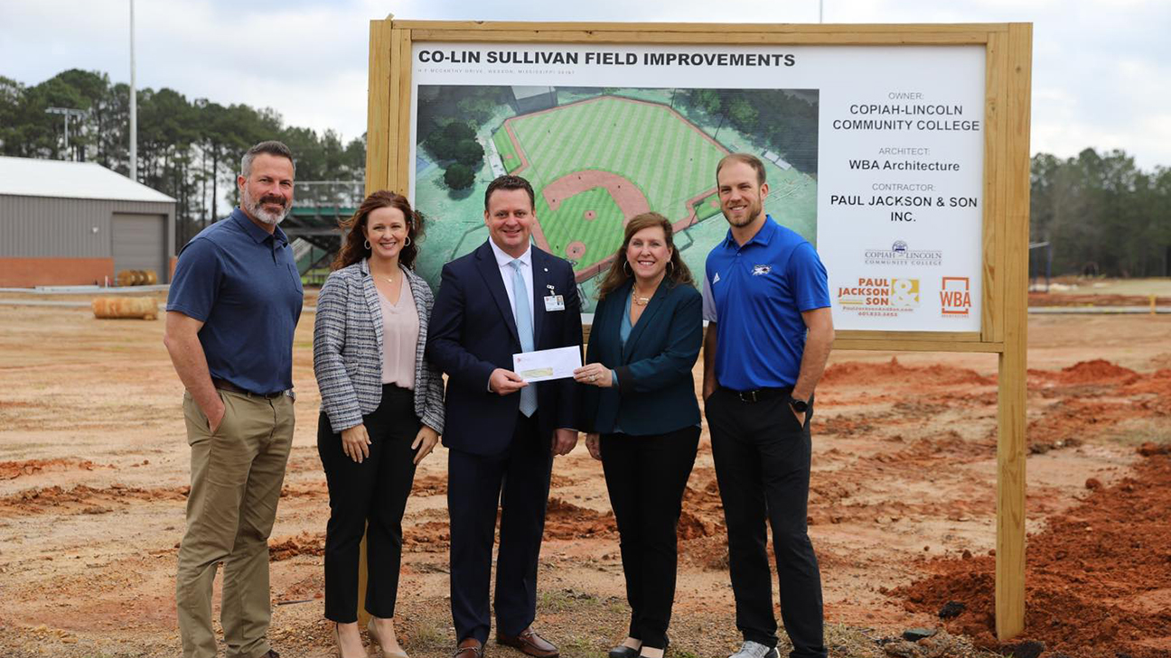 KDMC supports CLCC fence project | Daily Leader