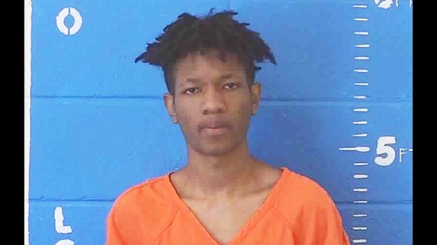 4 suspected gang members arrested in Monday raids | Daily Leader