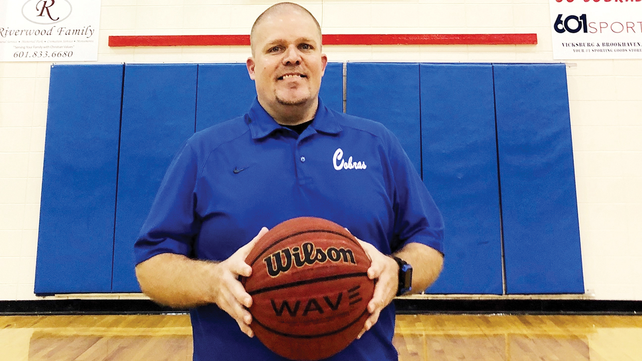 Basketball: Newman moves from Cobras to Jackets | Daily Leader