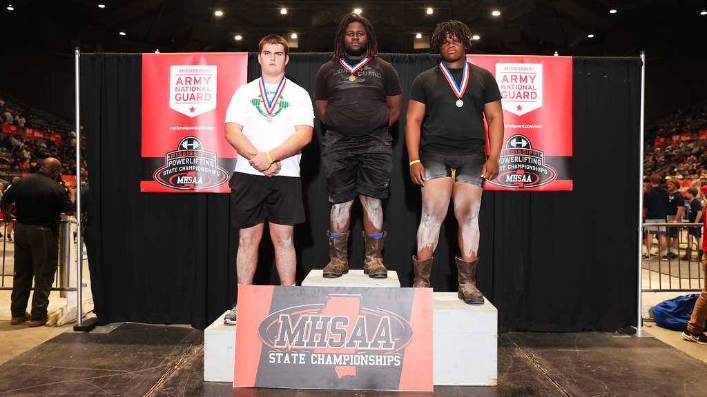 WL lifters compete in 2A State Championship Meet | Daily Leader