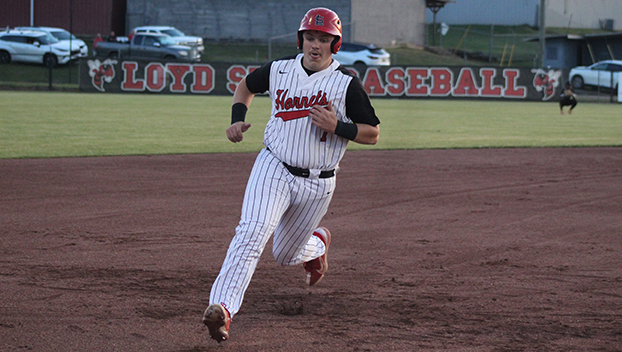 Snapshots: Loyd Star narrowly defeats Lake in MHSAA Playoffs | Daily Leader