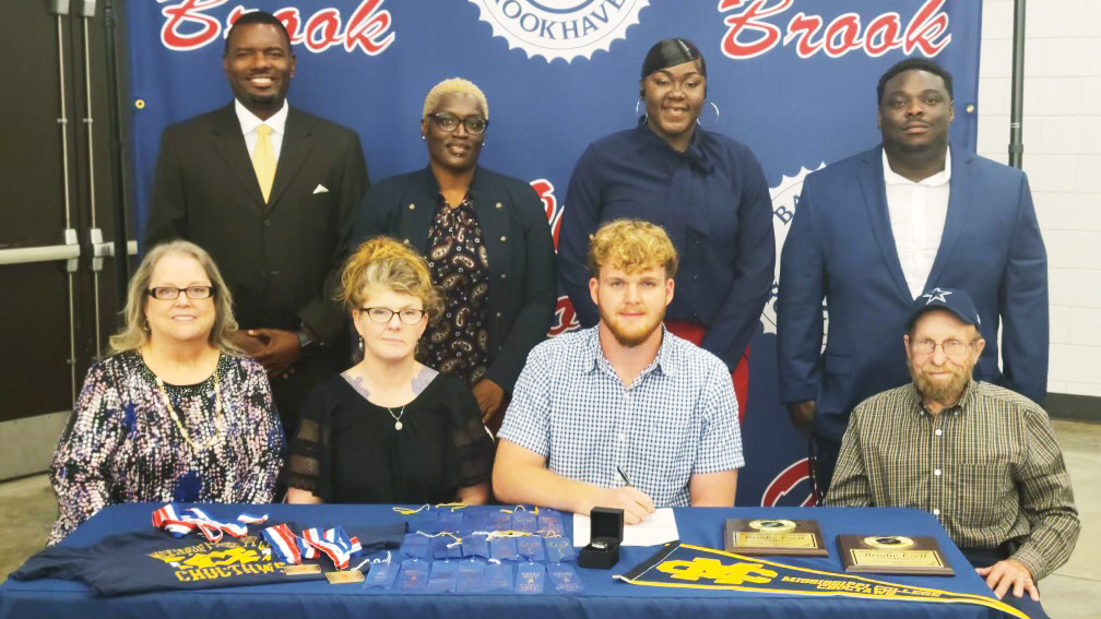 Brodie Ezell signs with MC track and field | Daily Leader