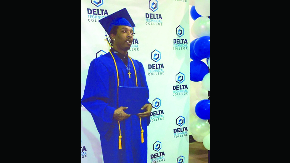 Lincoln County man earns robotics degree | Daily Leader