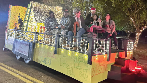 Brookhaven 2023 Christmas parade float winners announced - Daily Leader ...