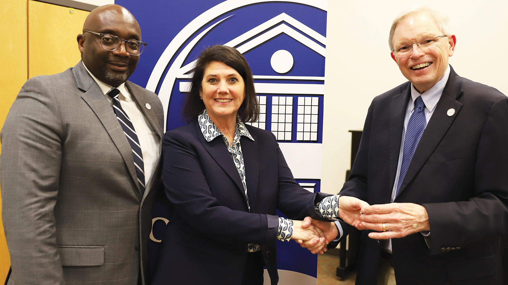 Co-Lin welcomes Davis, Spiller to Board of Trustees - Daily Leader ...