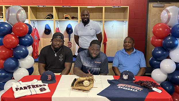 Ole Brook seniors sign to continue baseball careers | Daily Leader