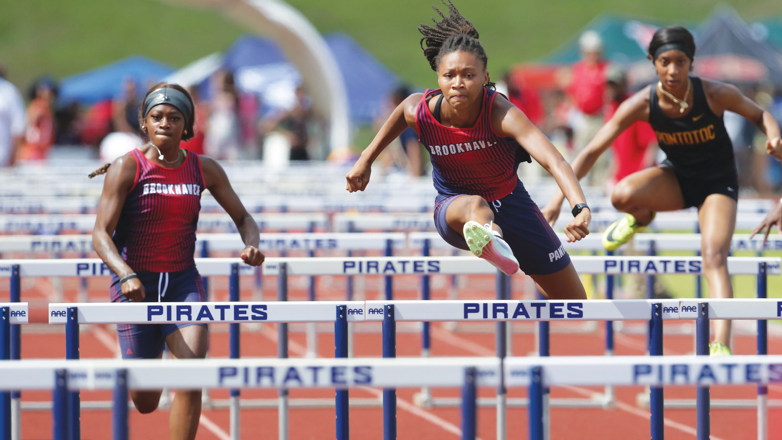 Sierra Edwards, Chrisiyona Quarles push each other to state champion heights | Daily Leader
