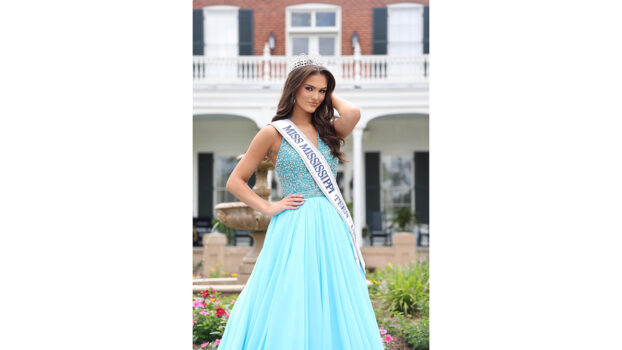 Monticello's Addie Carver is off to Hollywood for the 2024 Miss Teen ...