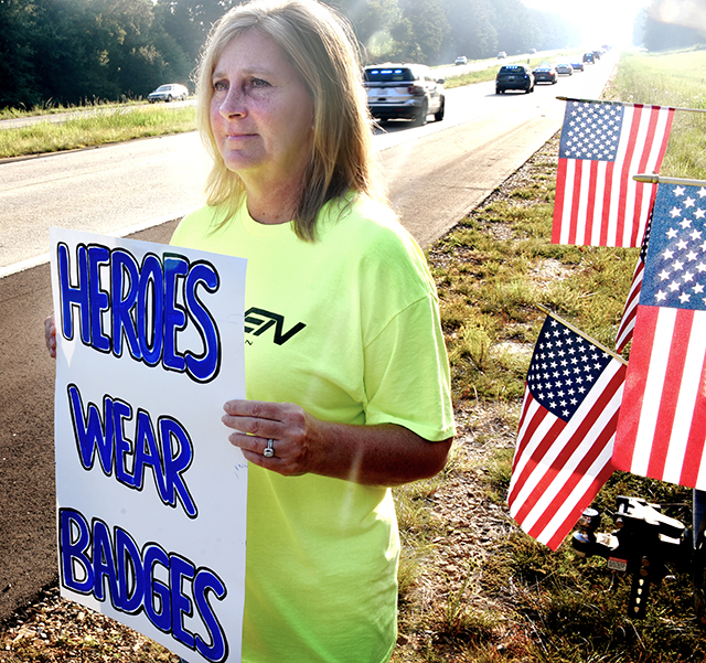 Photo Gallery: Community pays tribute to officer Troy Floyd during ...