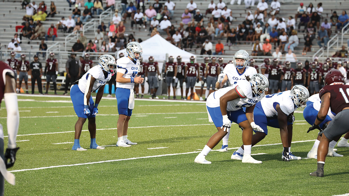 Co-Lin football preparing to face pass-heavy Holmes Bulldogs | Daily Leader