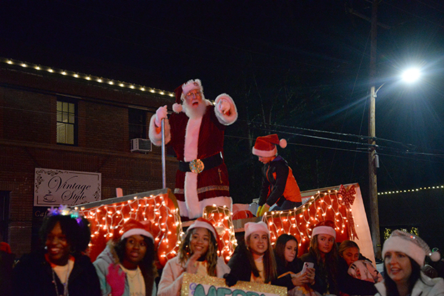 Santa Claus is coming to town | Daily Leader