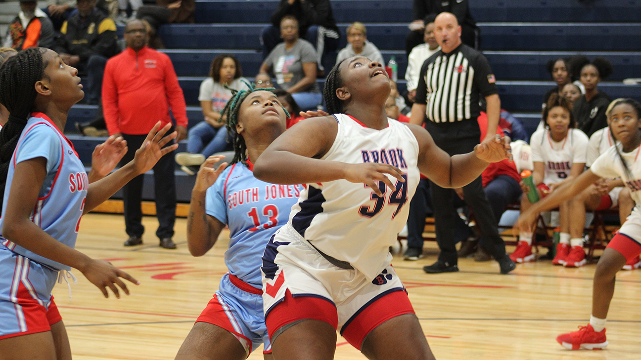 BHS girls basketball keeps battling to beat South Jones | Daily Leader