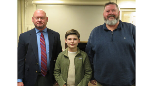 Lawrence County School District presents annual awards - Daily Leader ...